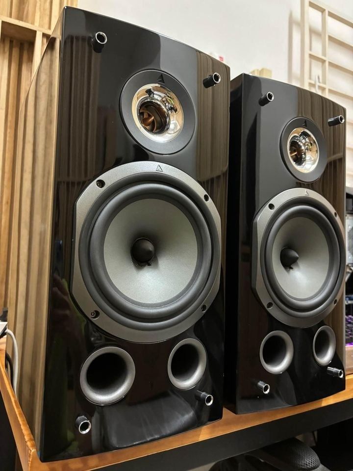 Triangle 500 Pairs GLOBAL Limited w/ Signature of Triangle President ...