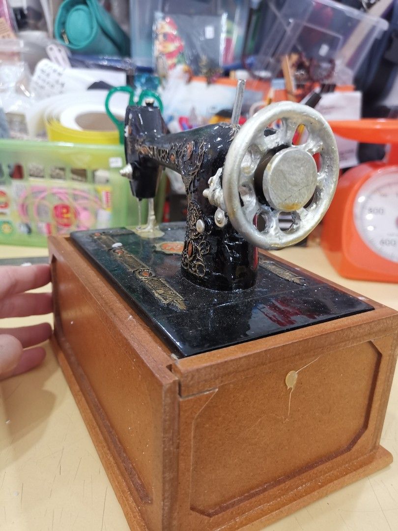 Vintage Style Home Decoration Table Decor Singer Miniature Classic ...