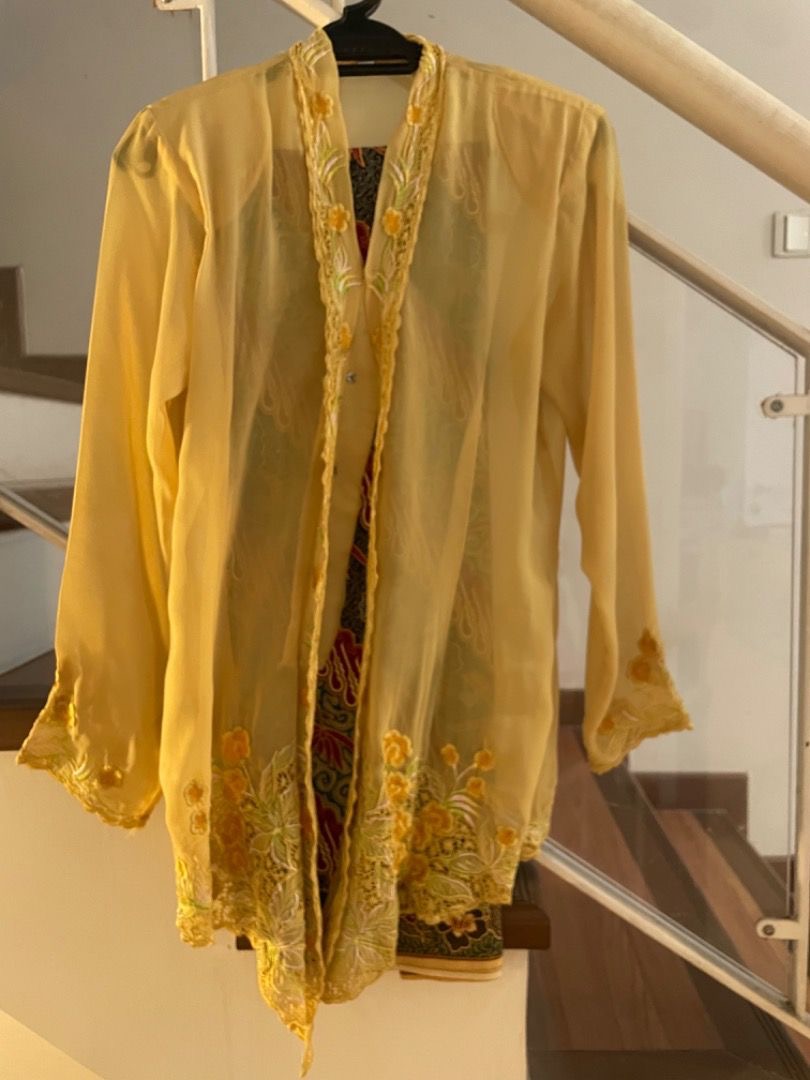 Baju Kebaya Nyonya, Women's Fashion, Muslimah Fashion, Baju Kurung ...