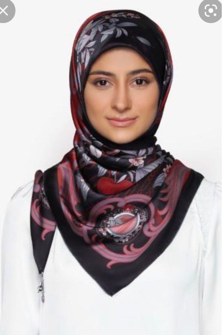 Disney x dUCk- Snow White Square Scarf in Just One Bite, Women's ...