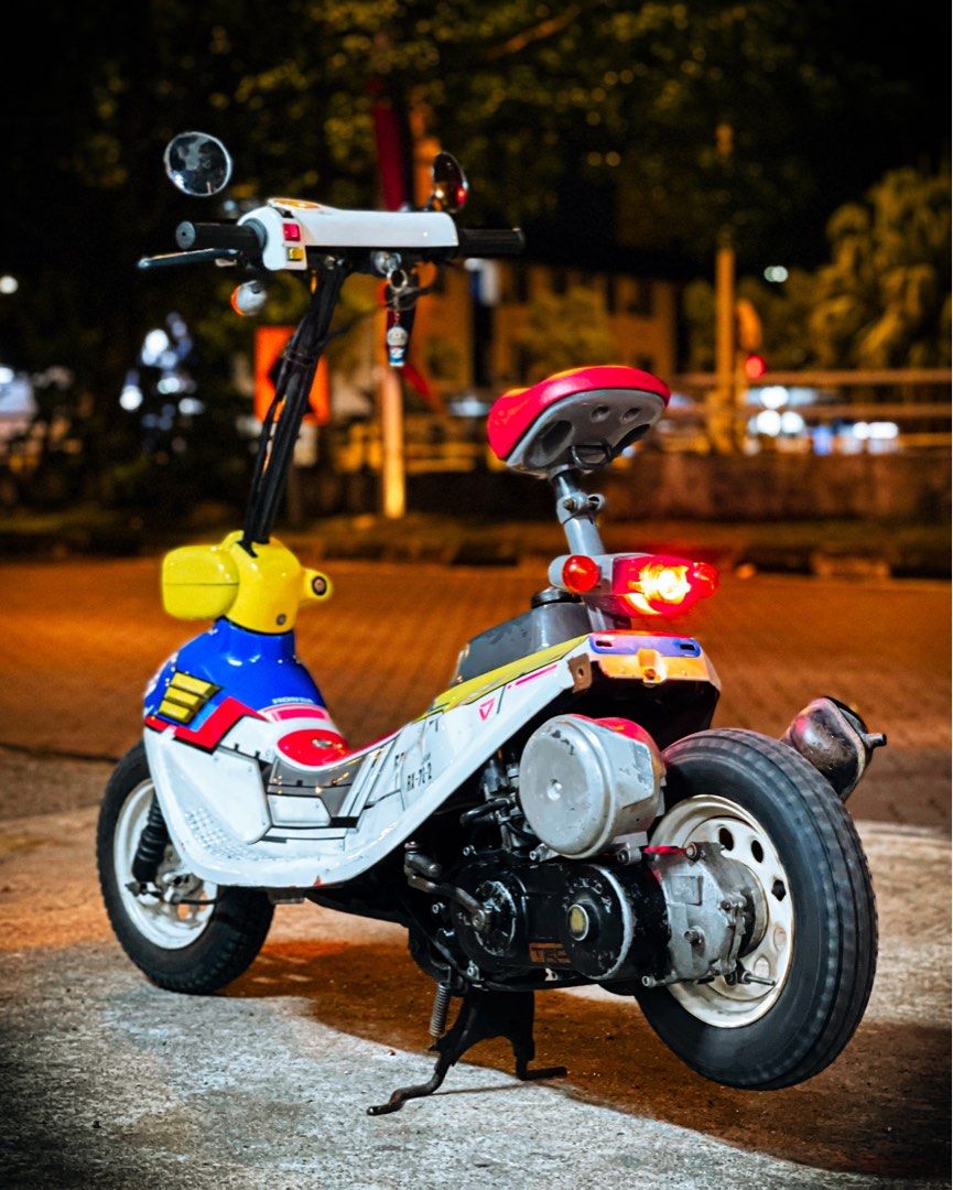 Honda Zook 50CC 1990 2 Stroke Scooter, Motorbikes on Carousell