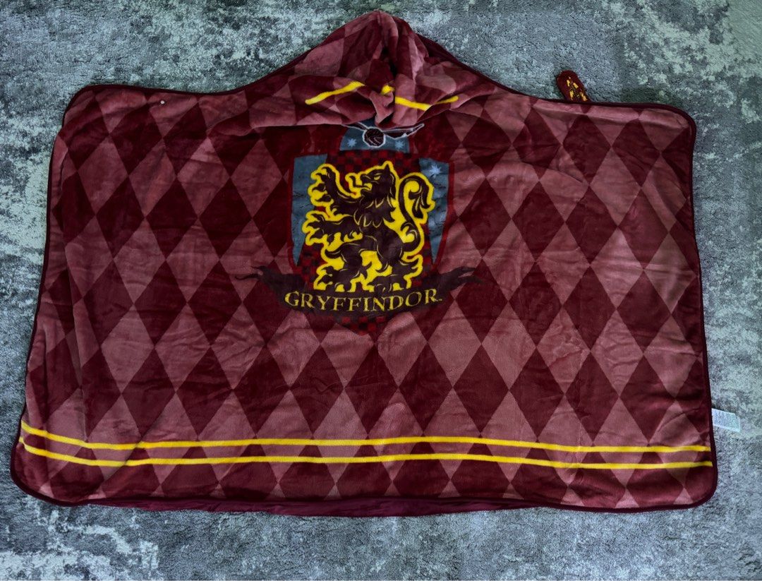 Miniso X Harry Potter Hooded Blanket (, Women's Fashion, Coats, Jackets ...