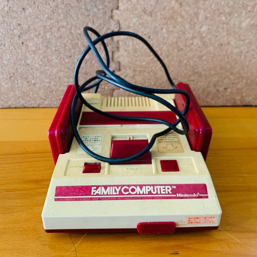 NINTENDO FAMILY COMPUTER Famicom Console Japan HVC-001 1983 Console ...