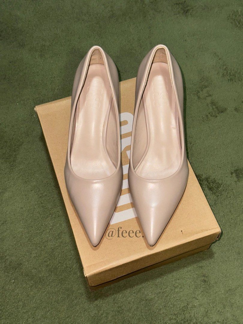 Nose Pointy Toe Heel Pump, Women's Fashion, Footwear, Heels on Carousell