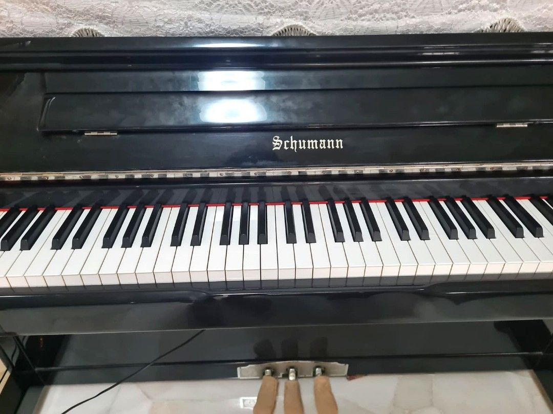 Schumann Upright Piano Model K122, Hobbies & Toys, Music & Media ...