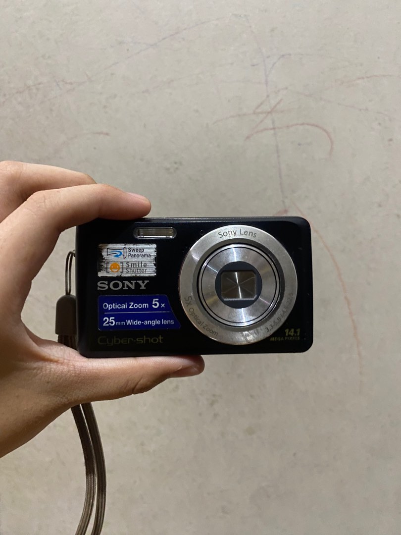 SONY CYBERSHOT DSC W520, Photography, Cameras on Carousell