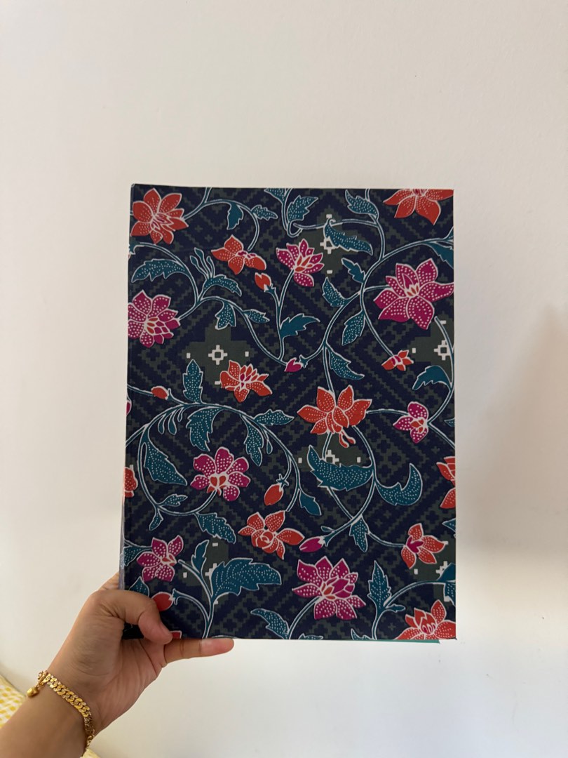 Special Edition MAS Batik File, Hobbies & Toys, Stationery & Craft ...