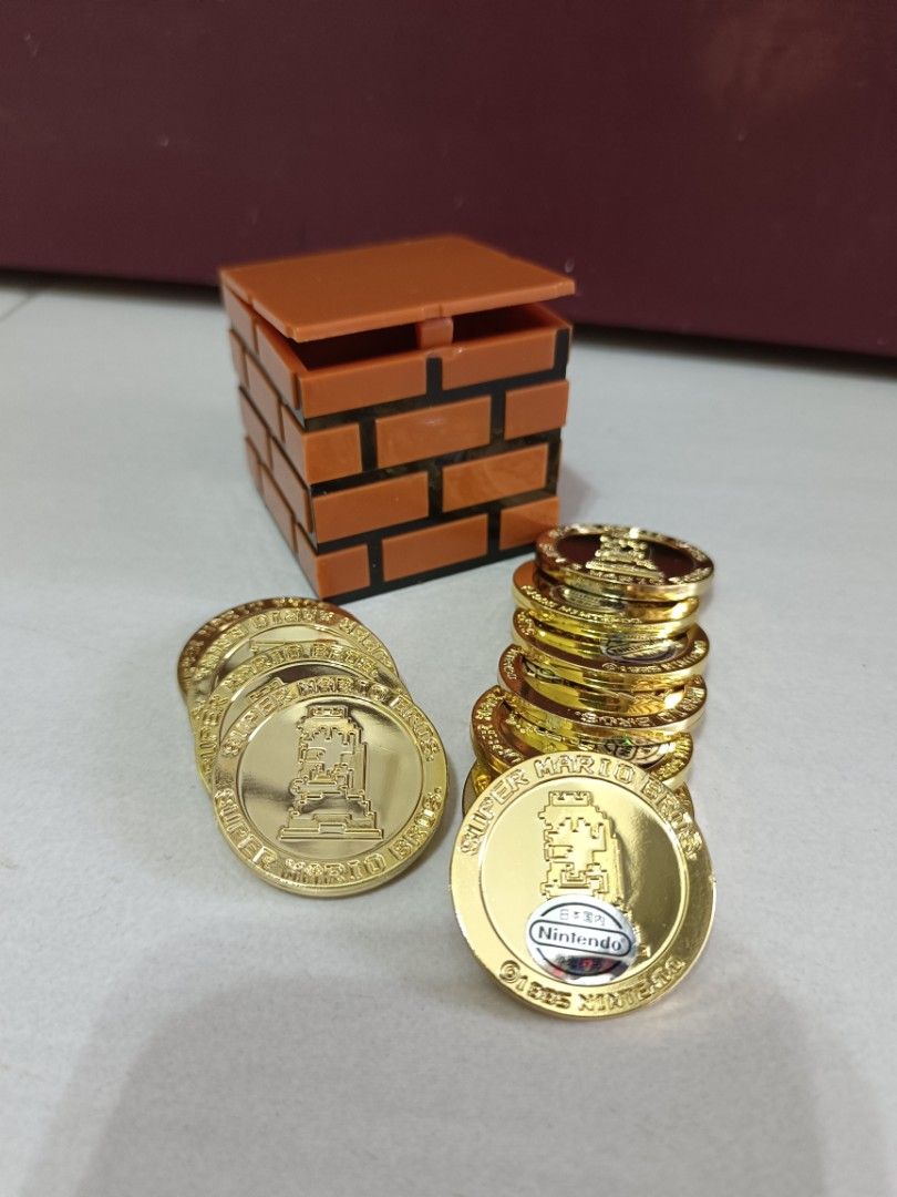 Super Mario Bros Plastic Gold Coins Pieces with bricks coin bank blocks ...