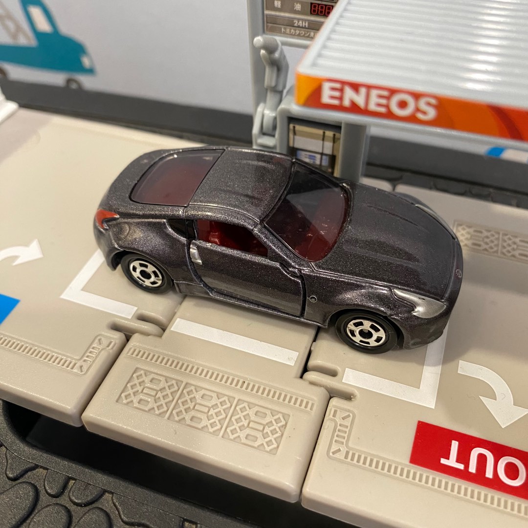 Tomica Nissan Fairlady Z 370z Original, Toys & Collectibles, Mainan di ...