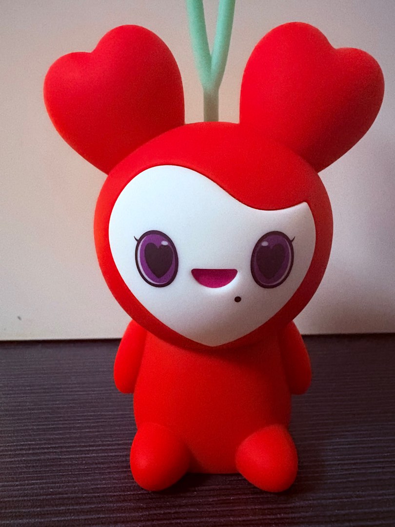 TWICE Laburi Bluetooth Speaker (Chaengvely/Chaeyoung), Hobbies & Toys ...