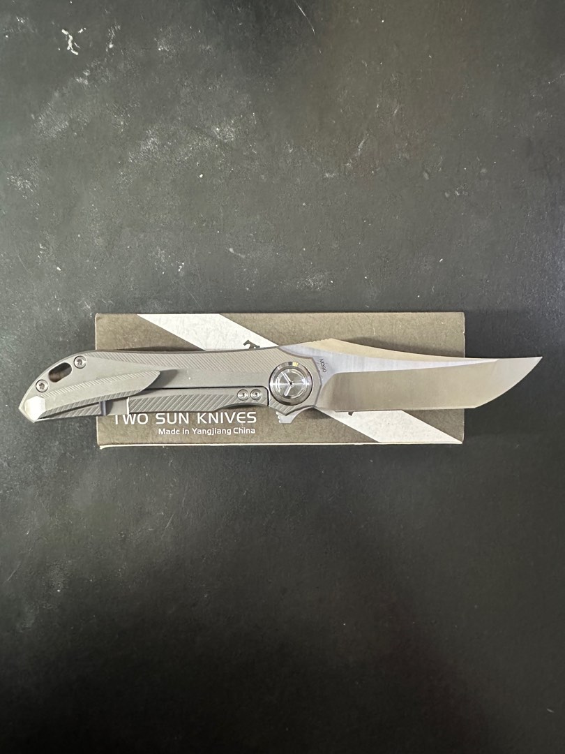 Twosun TS196 Sabertooth titanium folding knife, Sports Equipment ...
