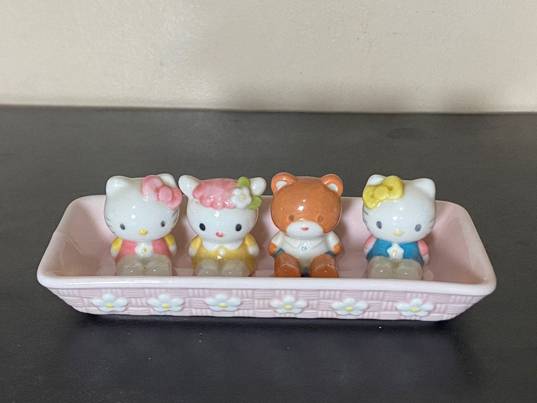 Vintage Ceramic Hello Kitty and Friends Chopstick Rest, Hobbies & Toys ...