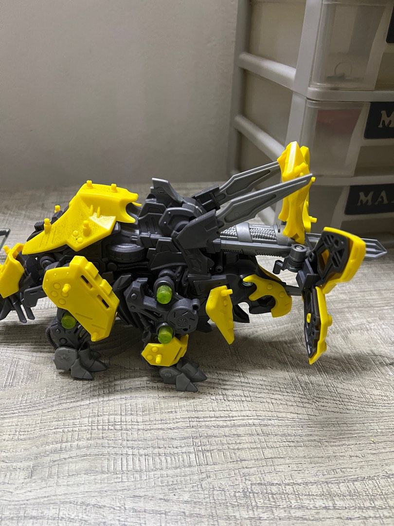 Zoids Wild ZW11 Triceradogos, Hobbies & Toys, Toys & Games on Carousell
