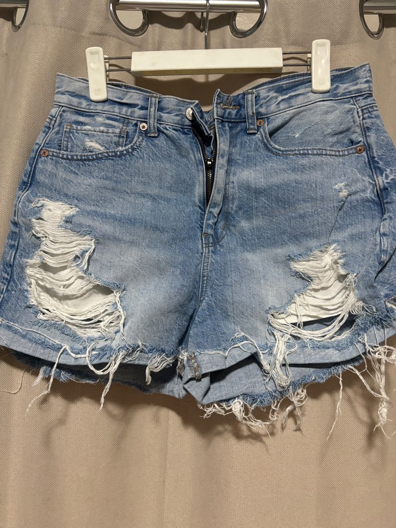 MAONG SHORT, Women's Fashion, Bottoms, Shorts on Carousell
