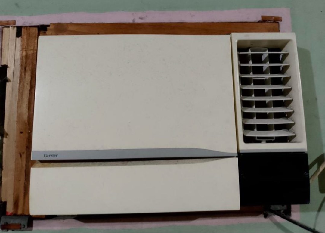 Carrier 1HP Window Type Aircon, TV & Home Appliances, Air Conditioning ...