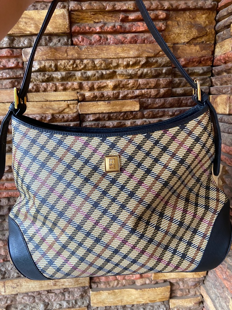 DAKS Shoulder bag, Women's Fashion, Bags & Wallets, Shoulder Bags on ...