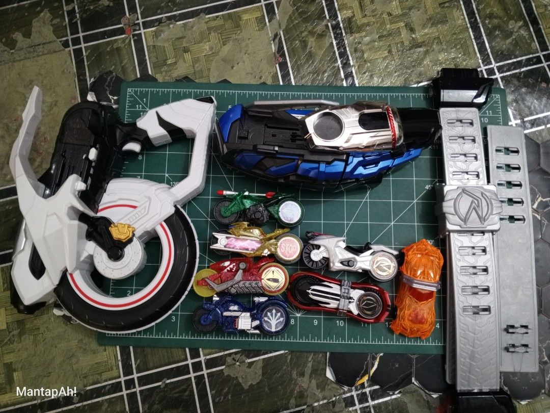 Dx Kamen Rider Mach Driver SET with Zenrin Shooter, Hobbies & Toys ...