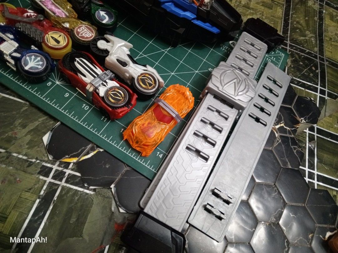 Dx Kamen Rider Mach Driver SET with Zenrin Shooter, Hobbies & Toys ...