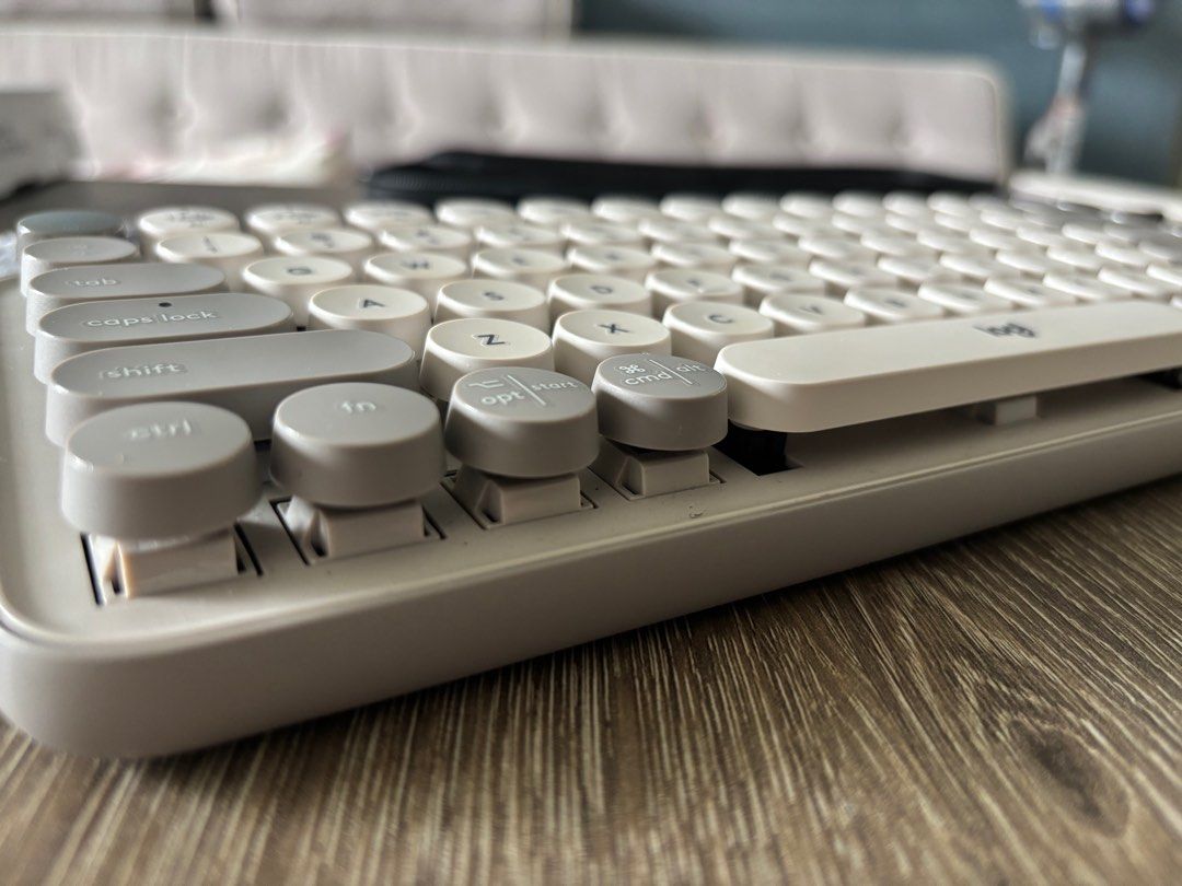 Excellent condition ORIGINAL Logitech POP Keys Wireless Mechanical ...