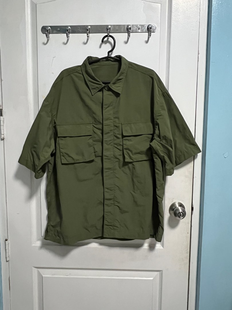 GU Utility Nylon Polo, Men's Fashion, Tops & Sets, Tshirts & Polo ...