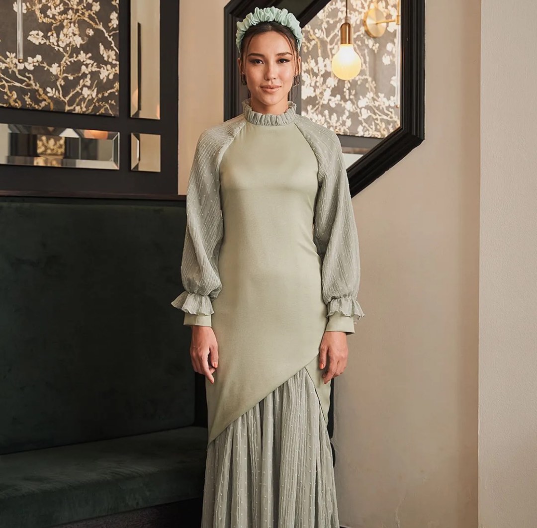 Innaired Talam, Women's Fashion, Muslimah Fashion, Baju Kurung & sets ...