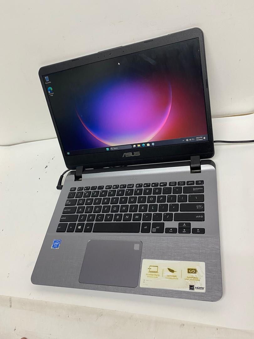 Laptop Asus Slim Processor Intel Pentiem Ram 4Gb (Can upgrade) SsD ...
