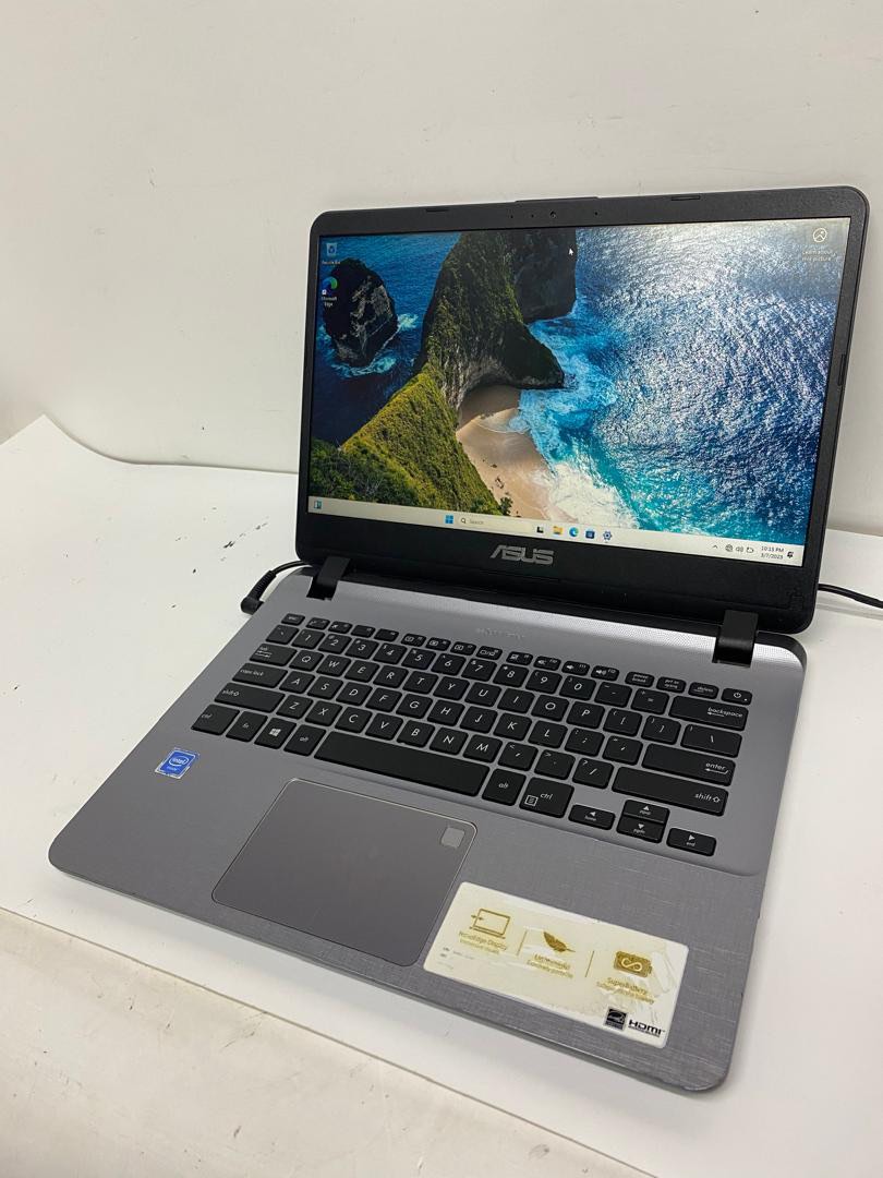 Laptop Asus Slim Processor Intel Pentiem Ram 4Gb (Can upgrade) SsD ...