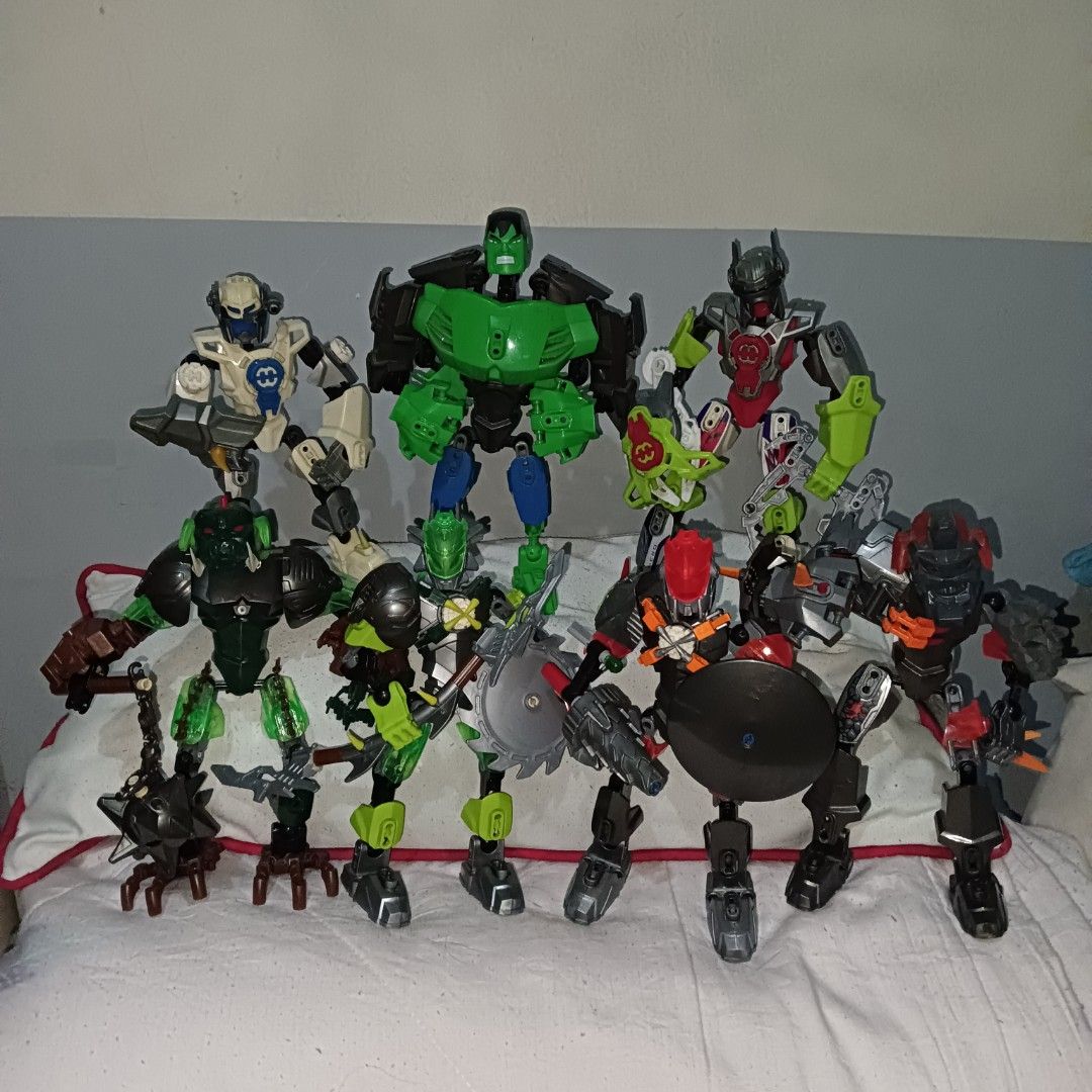 Lego Aliens, Robots, and Hulk Action Figures Bundle, Hobbies & Toys ...