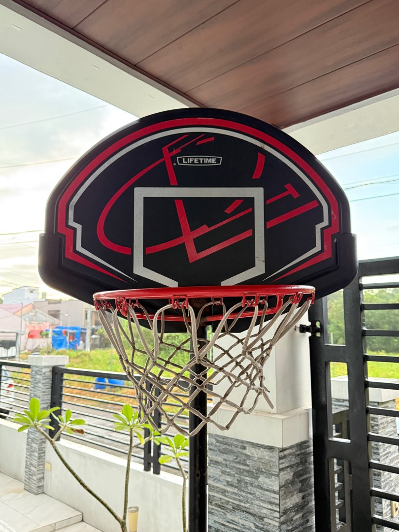 Lifetime Basketball Hoop, Sports Equipment, Sports & Games, Racket and ...