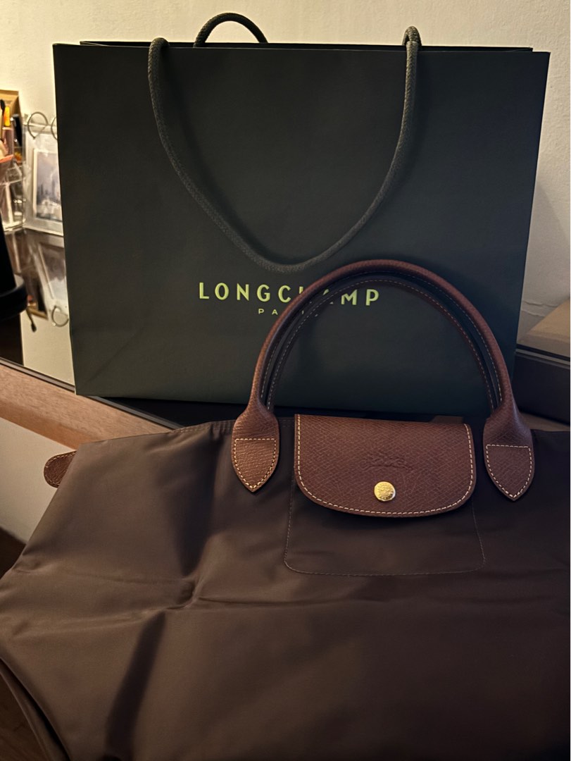 Longchamp Le Pliage Short Handle M, Luxury, Bags & Wallets on Carousell