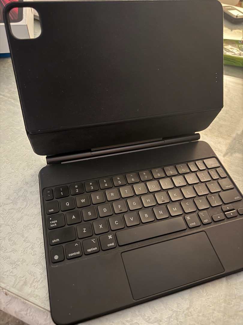 Magic Keyboard iPad Pro dan iPad Air, Telepon Seluler & Tablet ...