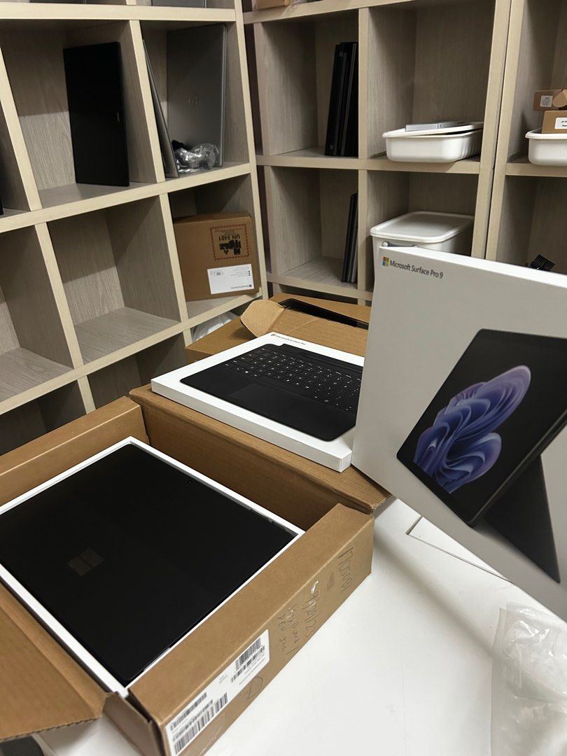 Microsoft Surface pro 9( Box unit )with keyboard and pen ORI, Computers ...