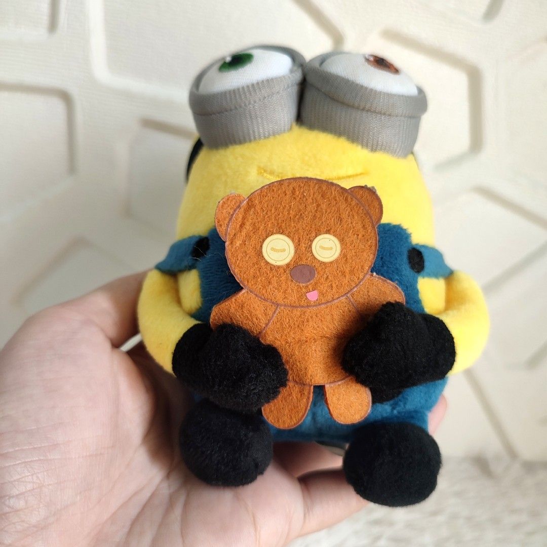 Minion Hug Tim Plush Keychain Universal Studios, Hobbies & Toys, Toys ...