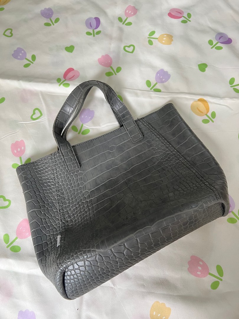 Miniso Croco Tote Bag, Women's Fashion, Bags & Wallets, Shoulder Bags ...