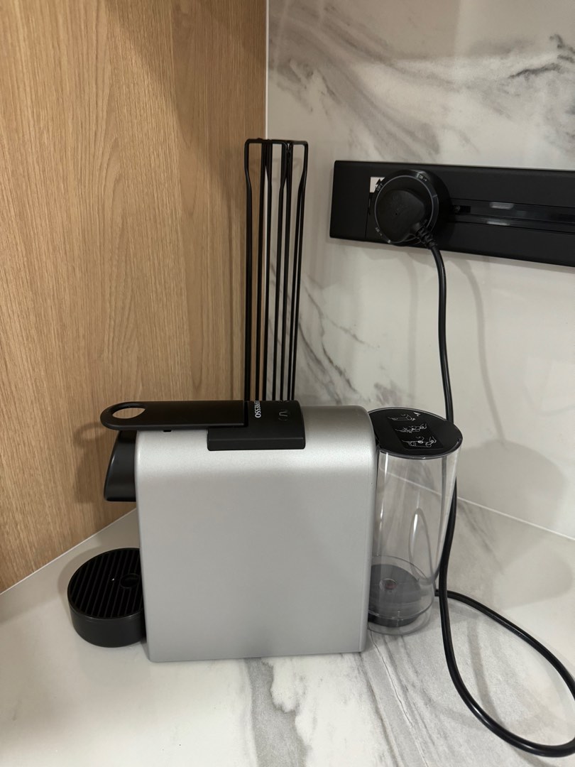 Nespresso Essenza Mini D Metal (free gift included), TV & Home ...