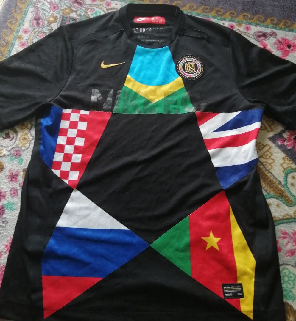 Nike Football Club Limited edition, Men's Fashion, Activewear on Carousell