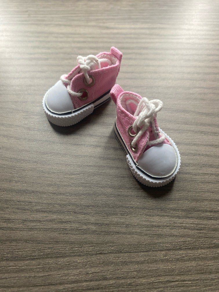 sepatu labubu, Toys & Collectibles, Lainnya di Carousell