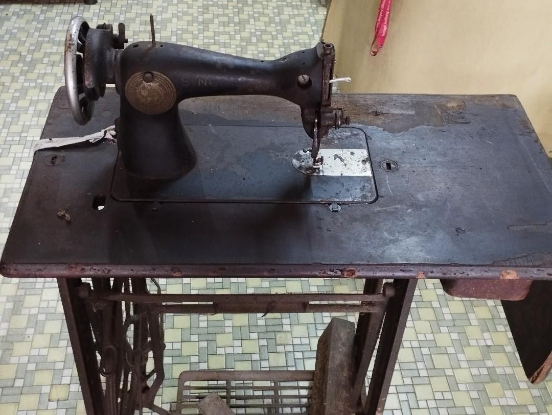 Single tailoring machine, Looking For on Carousell