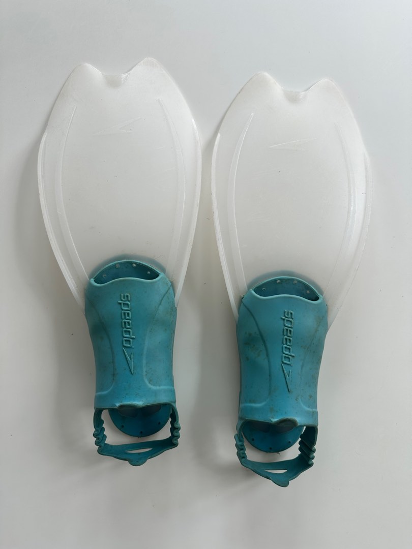 Speedo fins - size EUR 31-33, Sports Equipment, Other Sports Equipment ...