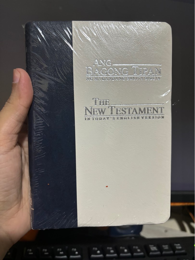 Tagalog The New Testament Handy, Hobbies & Toys, Books & Magazines ...