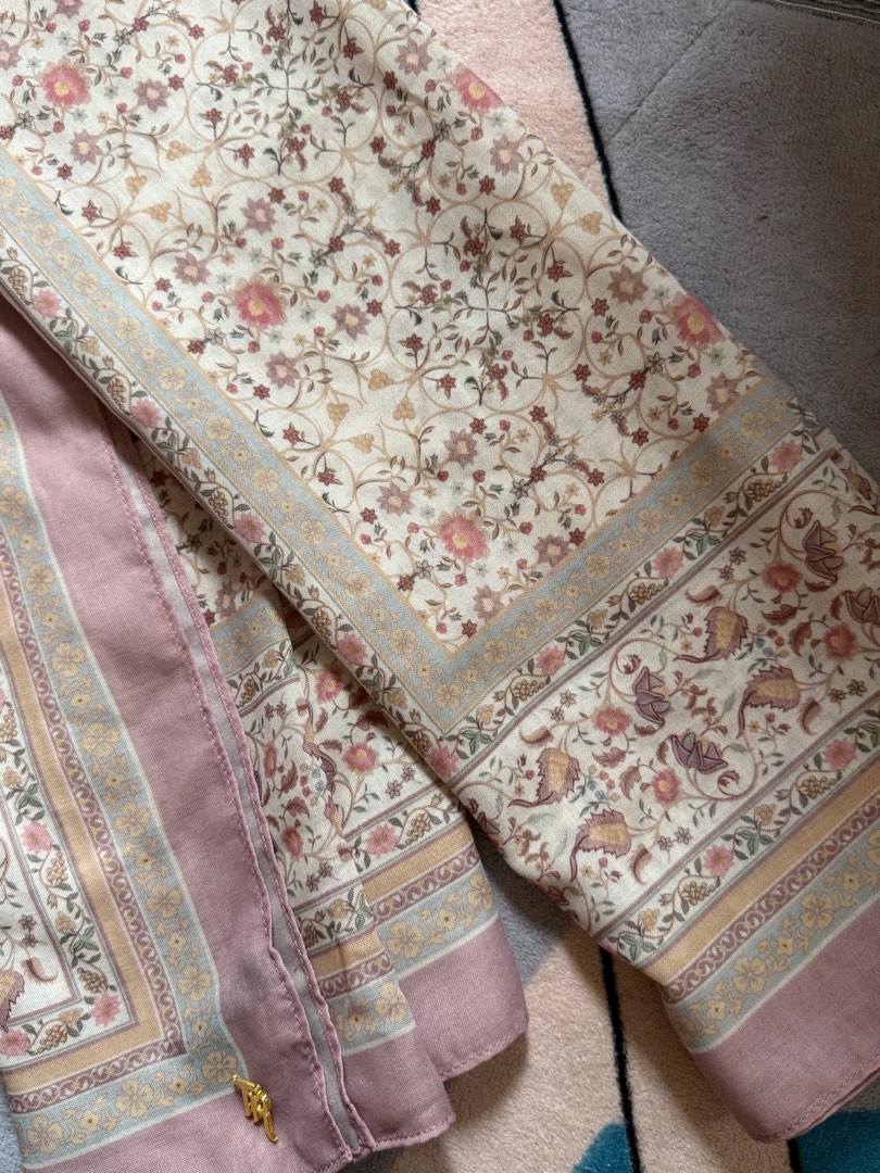 tudung ruffle bawal pink blush qalby edition, Women's Fashion, Muslimah ...