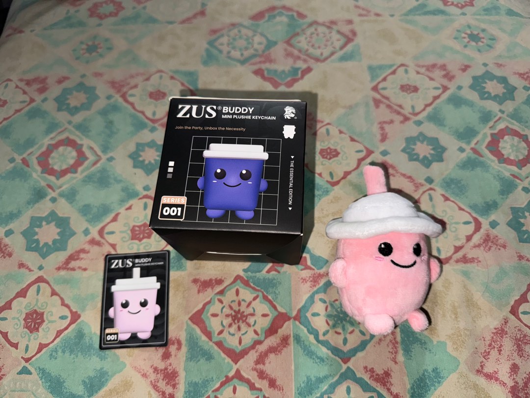 ZUS Plushies Keychain-Pinky Boo, Hobbies & Toys, Collectibles ...