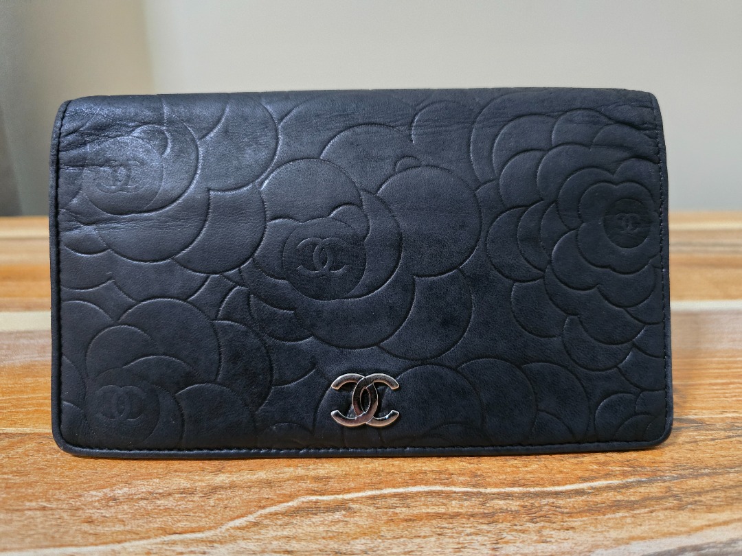 2007 Chanel Camellia Coco Mark Embossed Long Bifold Wallet Black ...