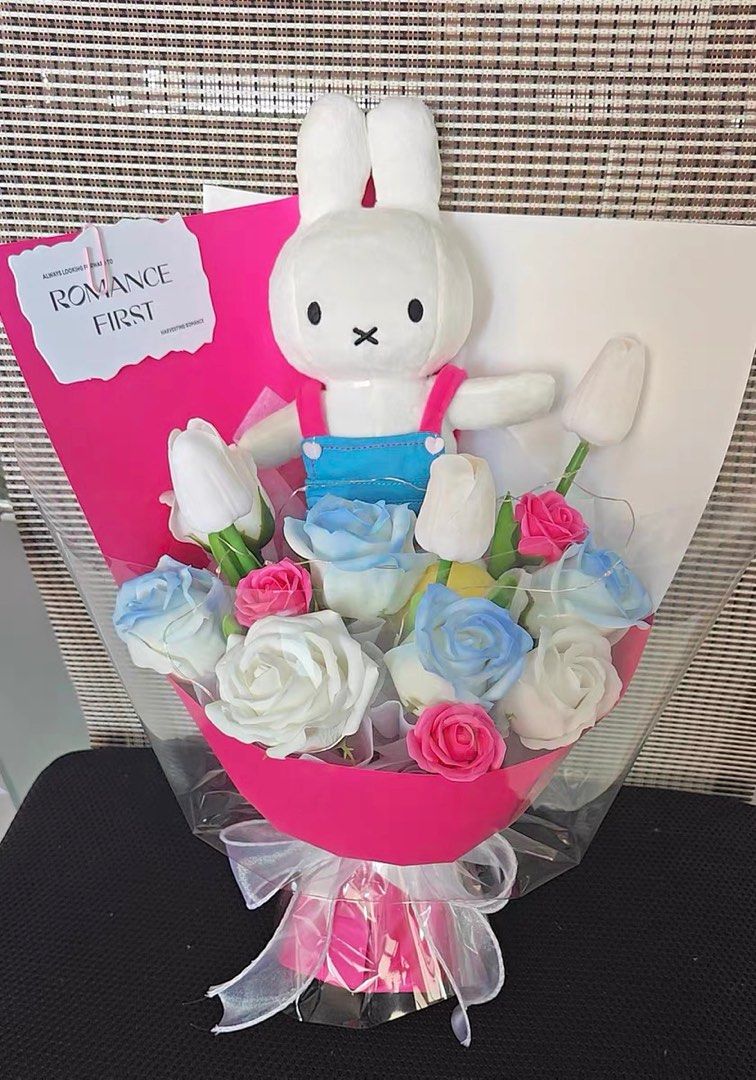 《聖誕獨家正版_職業花藝師主理》德國miffy花束 miffy公仔花束 兔公仔花束 miffy生日花束 miffy畢業花束 布魯托花束 高飛 ...