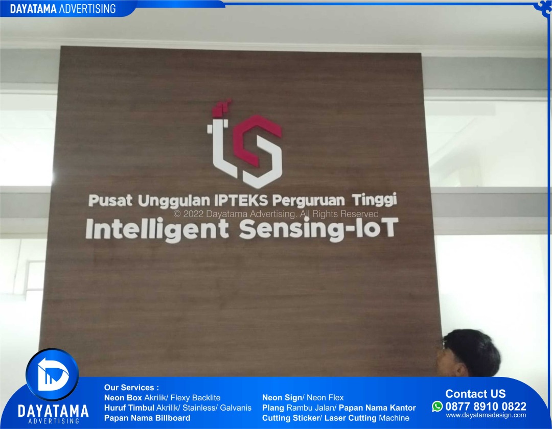 Backdrop Furniture/ Papan Nama Huruf Timbul Akrilik/ Signboard, Desain ...