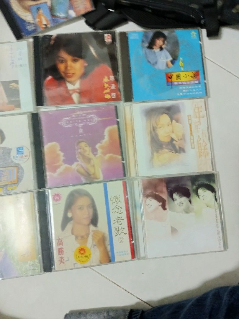Cd lagu cina lama, Looking For on Carousell