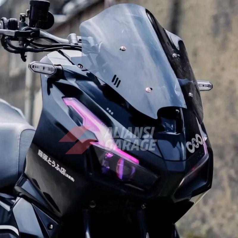 Honda ADV 160 Windshield, Motorcycles, Motorcycle Accessories on Carousell