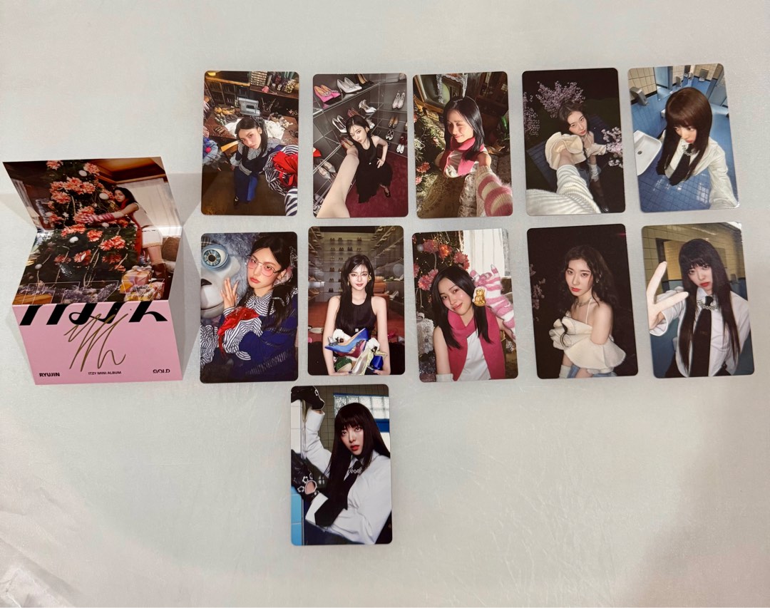 ITZY PLATFORM_NEMO VER. A - Photocards, Hobbies & Toys, Memorabilia ...