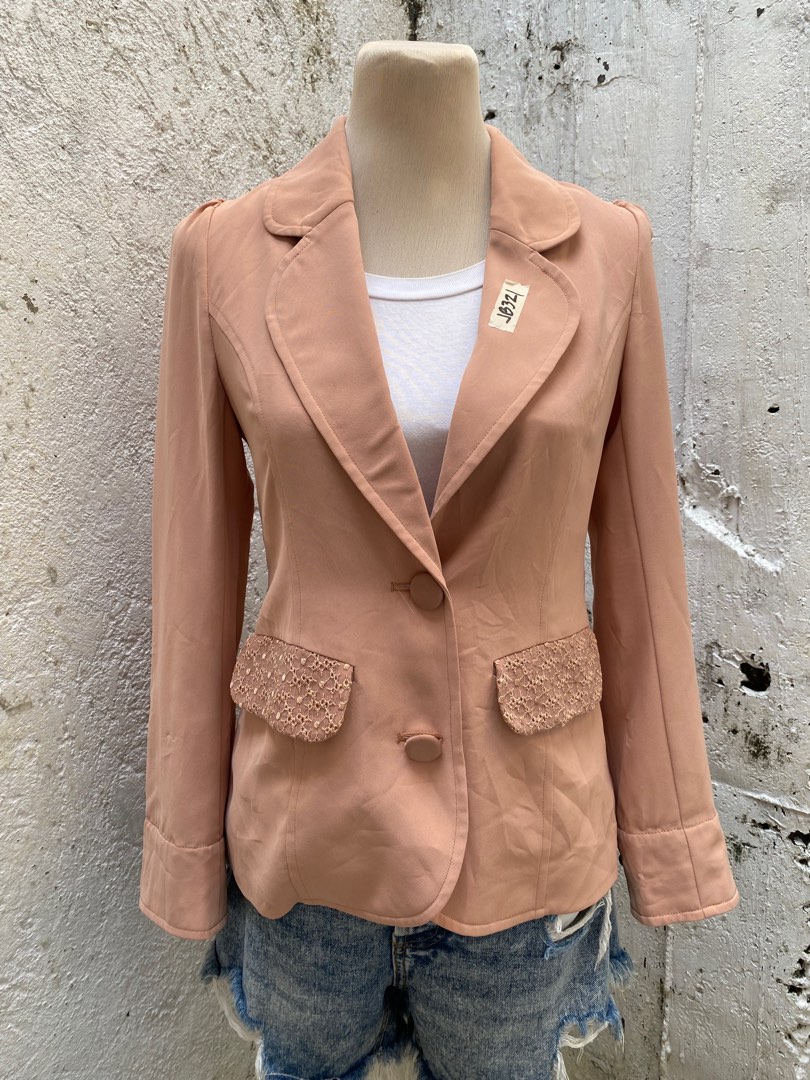 JB321 SMALL TO MEDIUM SLIM PEACH PINK BLAZER, Women's Fashion, Coats ...