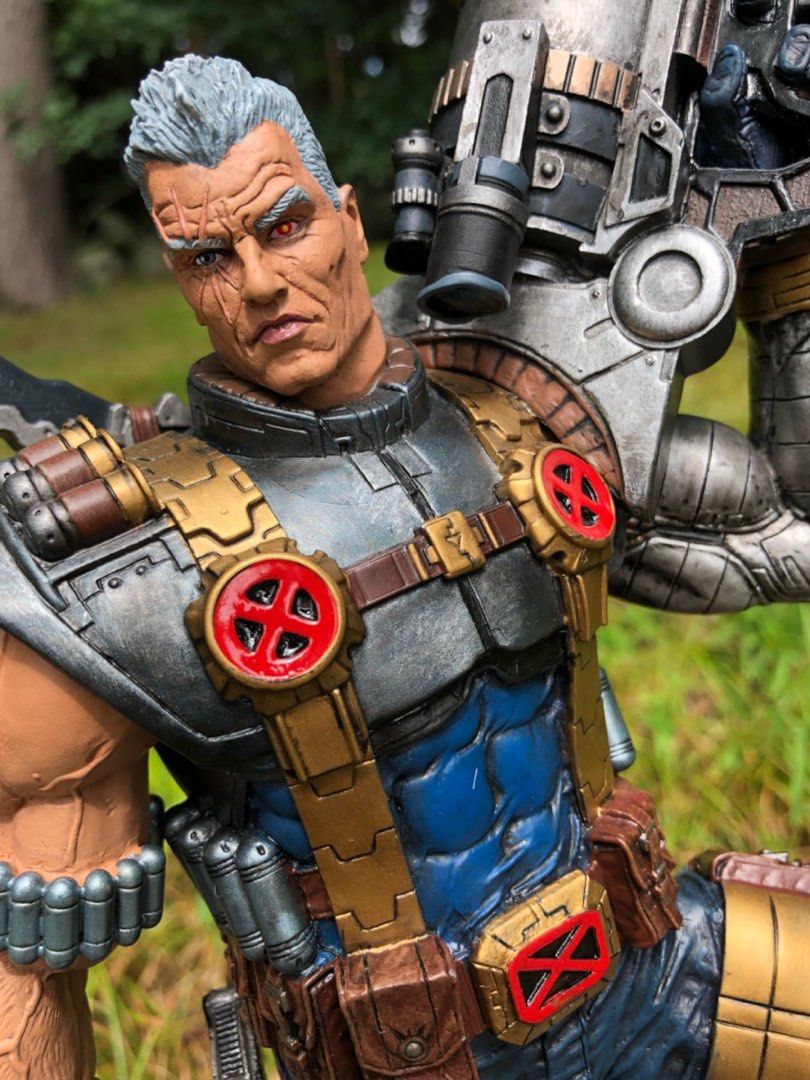 Marvel Premier Collection Diamond Select Cable Statue Sideshow XM ...